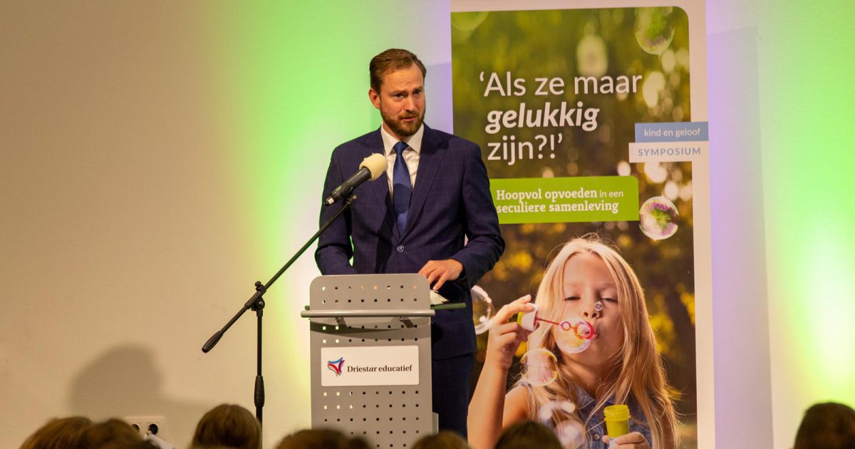 Hoopvol opvoeden in een seculiere wereld Hoopvol opvoeden in een seculiere wereld